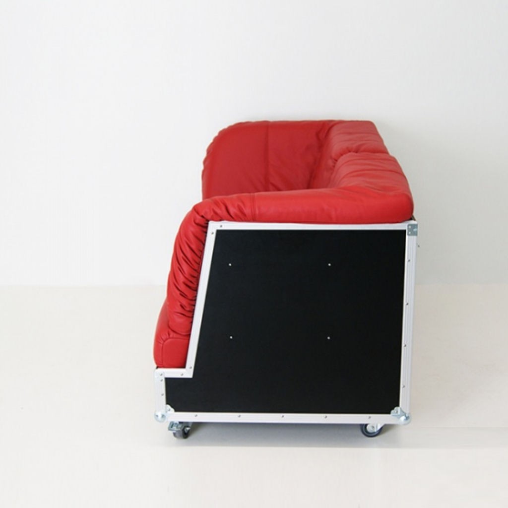 Mobile Couch im Flightcase auf Rollen