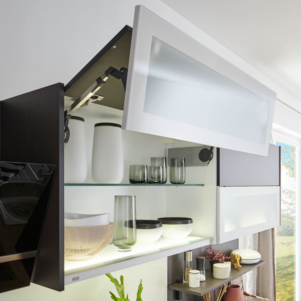 Wunderschöne Nobilia Hängeschrank Glas Fotos